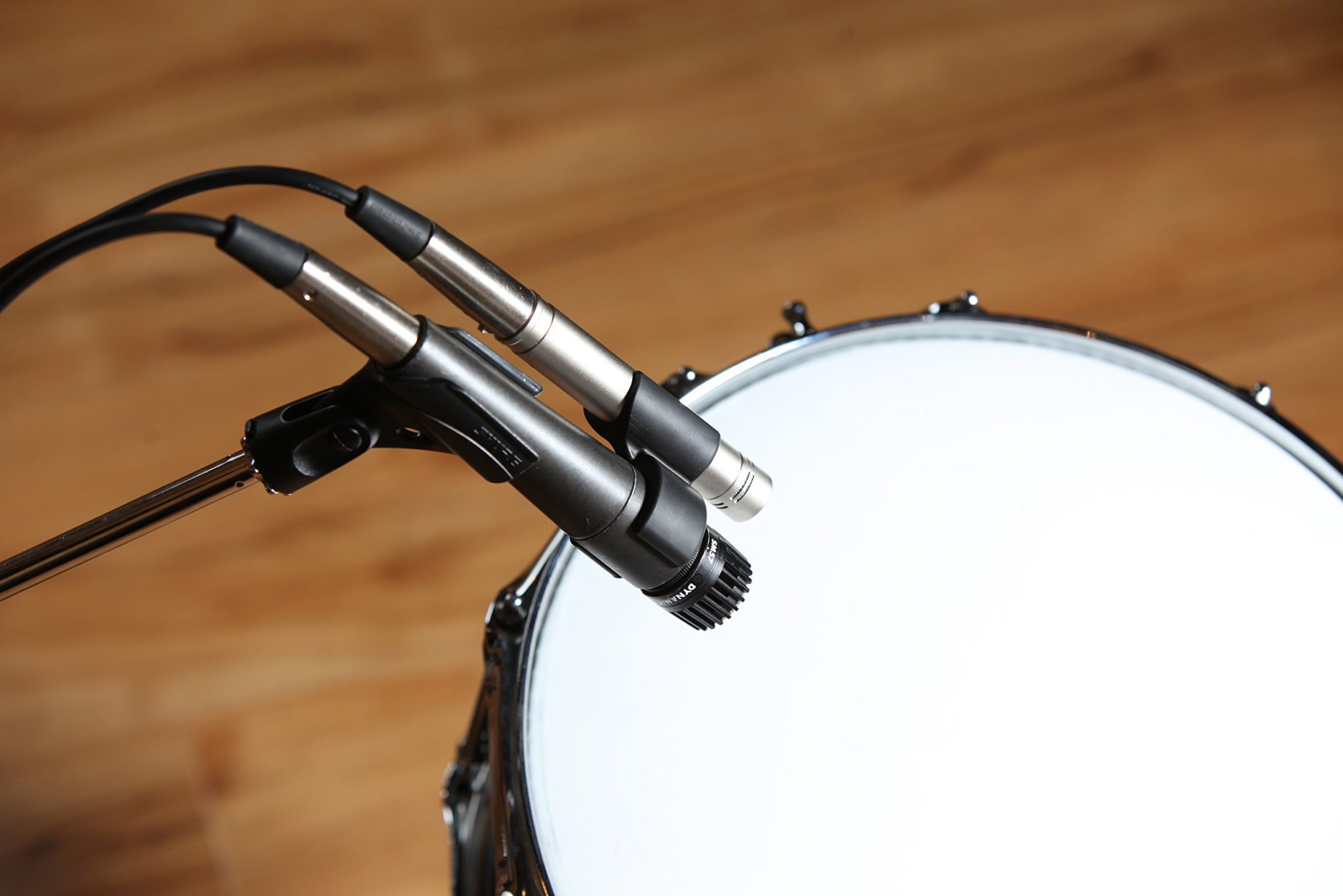 5 Ways to Mic a Snare Drum – The AirGigs Music Production Blog